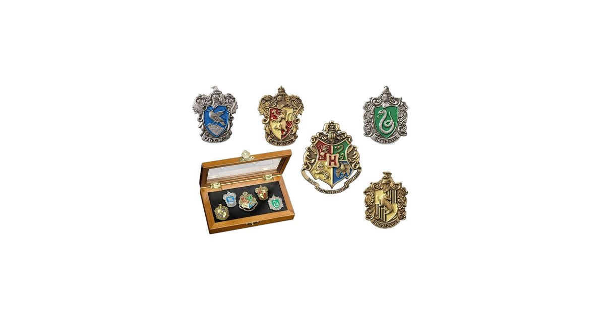 Harry Potter Pin Collection Hogwarts Houses | Nerdom