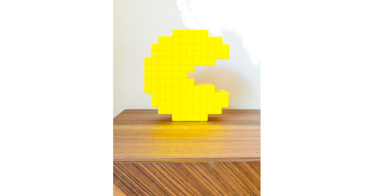 Pac Man Pixelated Light | Nerdom